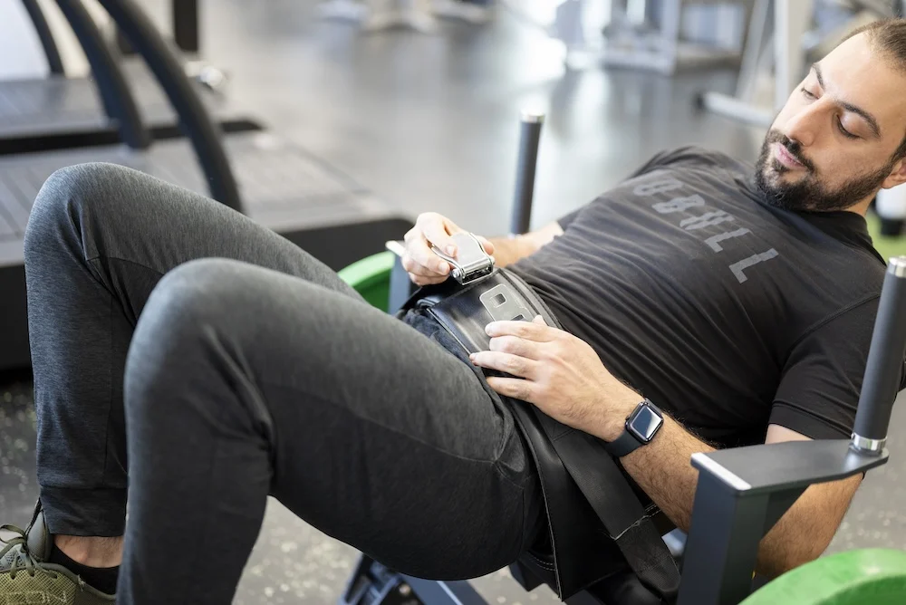 The Beginner’s Guide to the Hip Thrust Machine - Asphalt Green